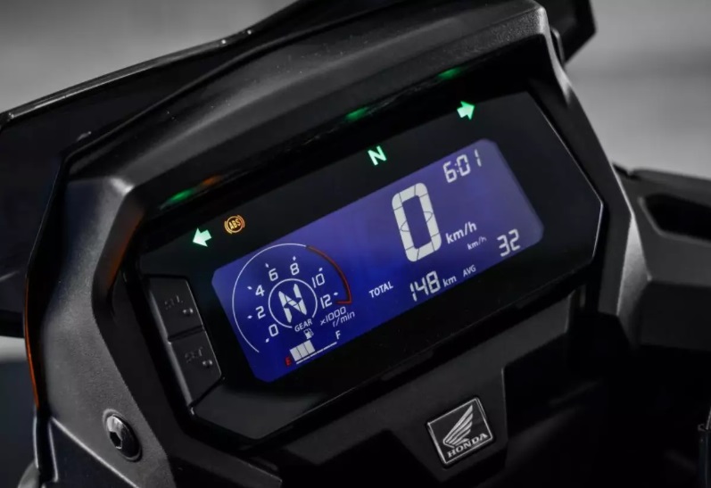 Honda divulga detalhes da nova XRE Sahara 300 Honda divulga detalhes da nova XRE Sahara 300